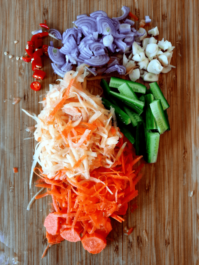 Green Papaya Side Dish for Grilled Meat - Thida's Kitchen